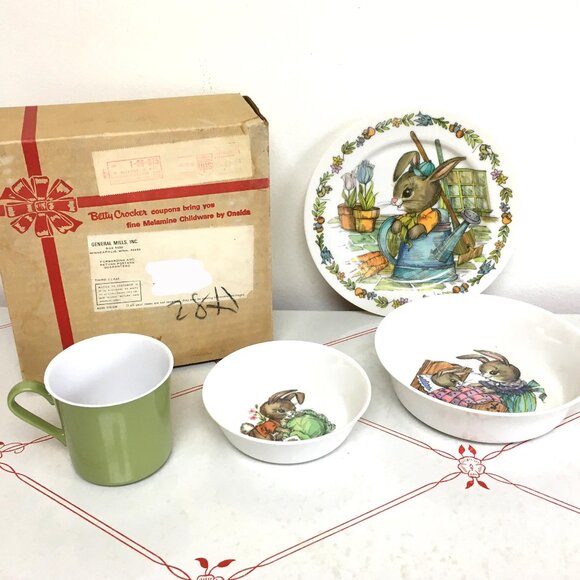 Oneida | Other | Vintage 969 Peter Rabbit Style Childware Dish Set By ...